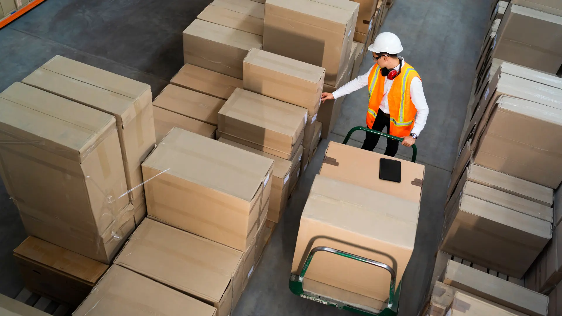 Warehouse Solutions | Streamlining Logistics at INVWH